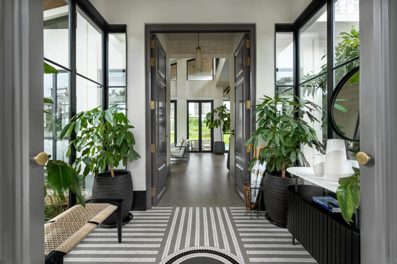 5 Stunning Entrance Designs For An Elegant First Impression - Isprava