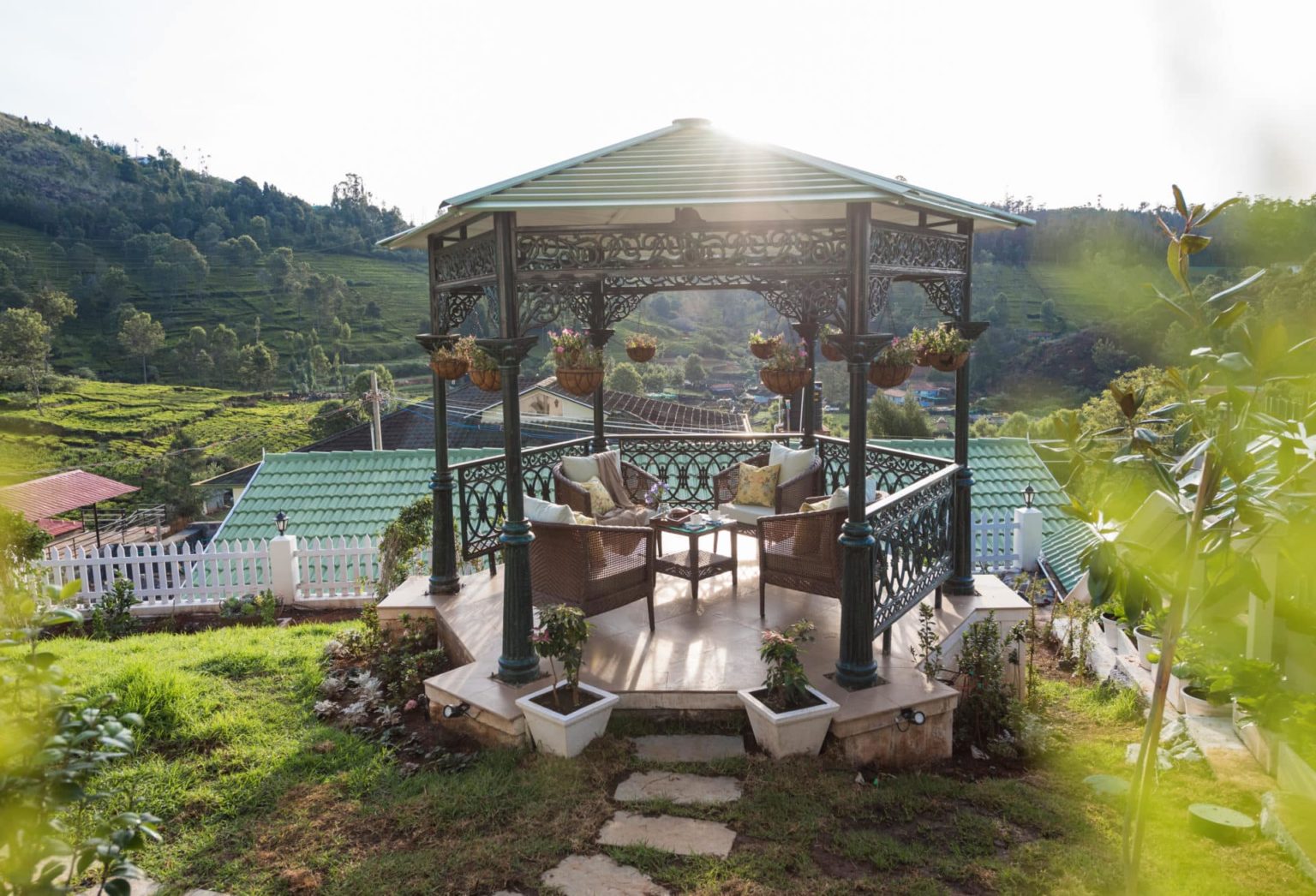 5 Stunning Entrance Designs For An Elegant First Impression - Isprava