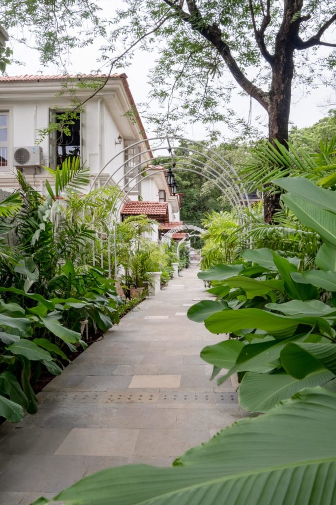 5 Stunning Entrance Designs For An Elegant First Impression - Isprava